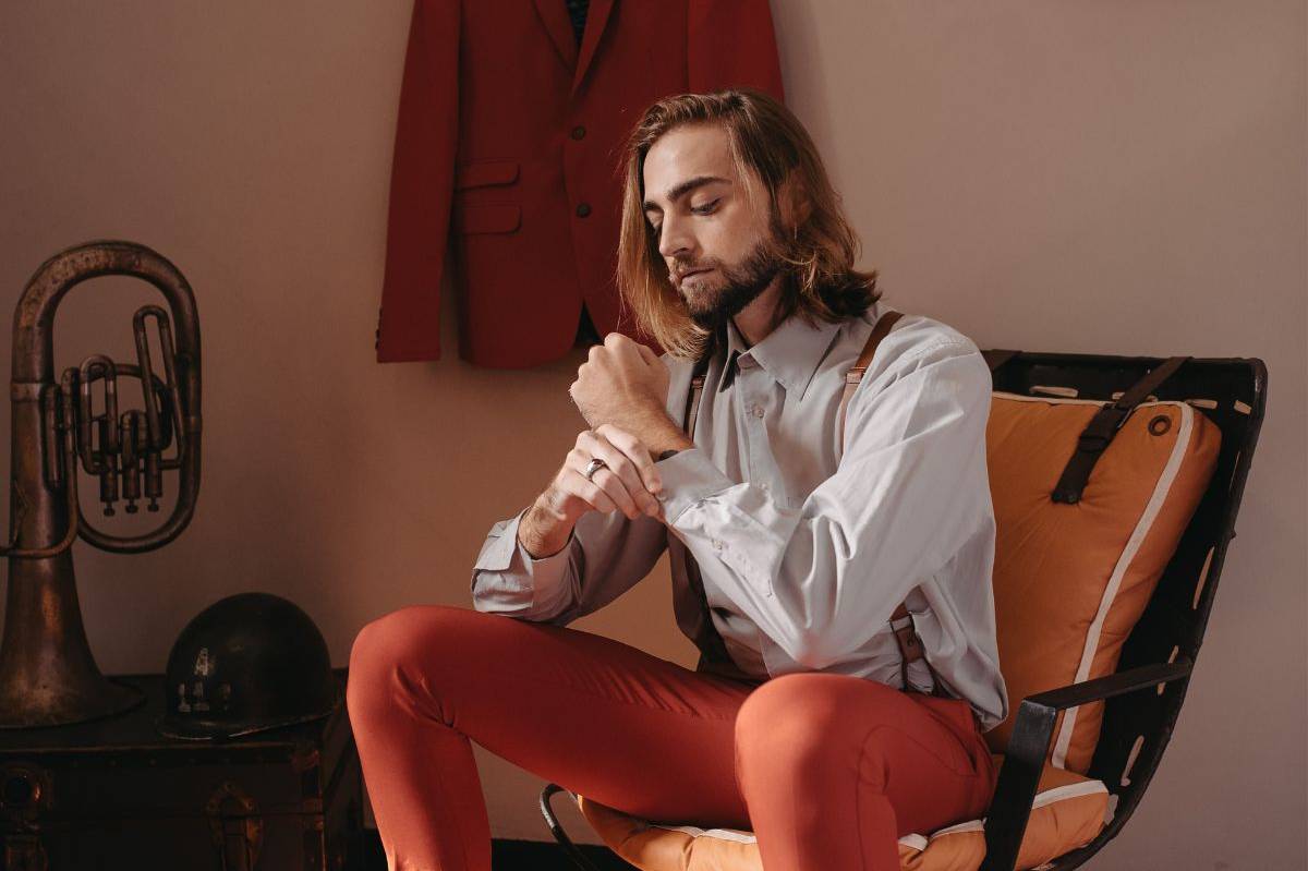 Entenda as diferenças e como utilizar terno, smoking, paletó e blazer